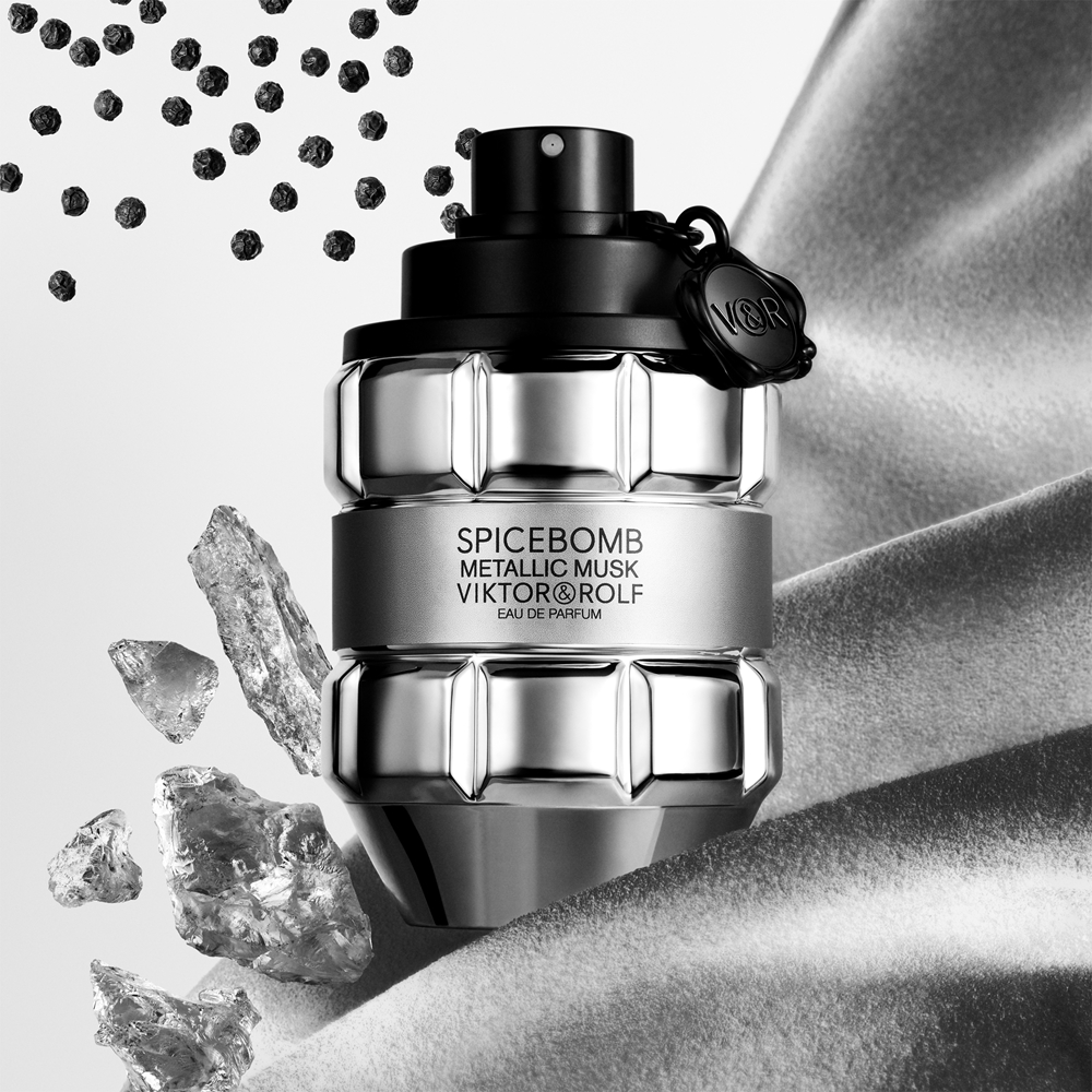 Viktor & Rolf Spicebomb Metallic Musk Eau de Parfum pour homme | notino.be