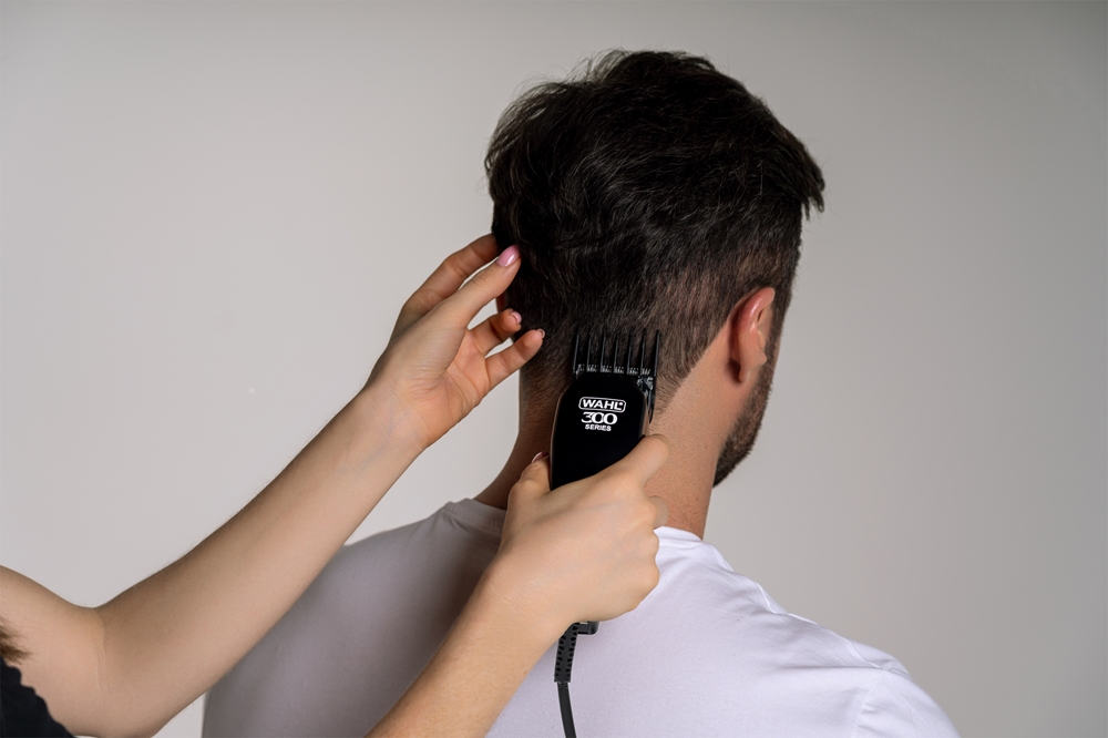 Wahl Home Pro 300 hair clipper | notino.co.uk