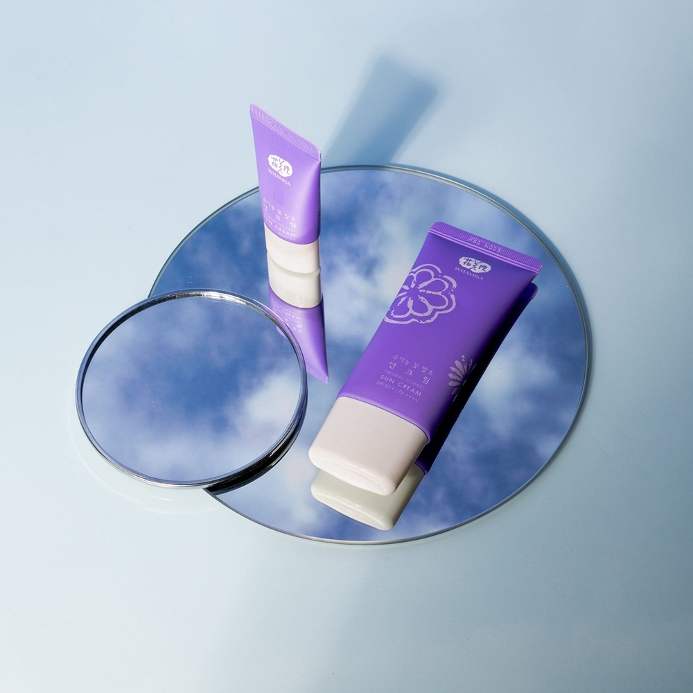 WHAMISA Organic Flowers Sun Cream Sunscreen SPF 50+ | notino.ie