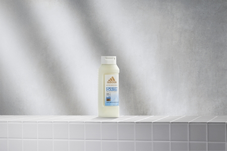 Adidas Deep Care gel douche traitant à l'acide hyaluronique | notino.fr