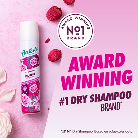 Batiste Blush Flirty Floral suchy szampon nadająca objętość i blask