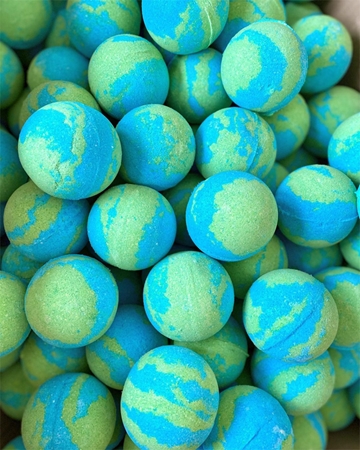 Beauty Jar Earth Day bath bomb with vitamin E | notino.co.uk