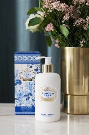 Castelbel Portus Cale Gold & Blue hydrating body lotion | notino.co.uk