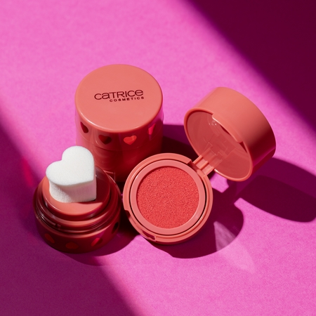 Catrice HEART AFFAIR tekutá tvářenka | notino.cz