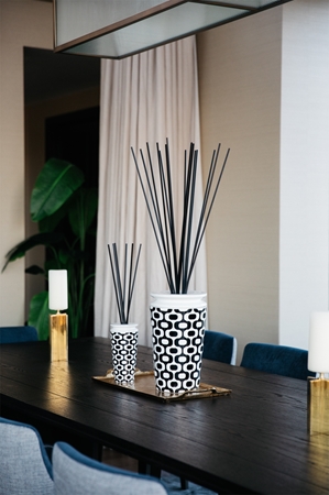 ILUM Luxury Latin Grooves aroma diffuser with refill | notino.co.uk