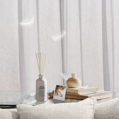 Maison Margiela REPLICA Lazy Sunday Morning aroma diffuser | notino.co.uk