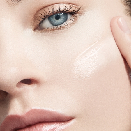 NARS Skin Light Reflecting Moisturizer hydrating and illuminating face ...