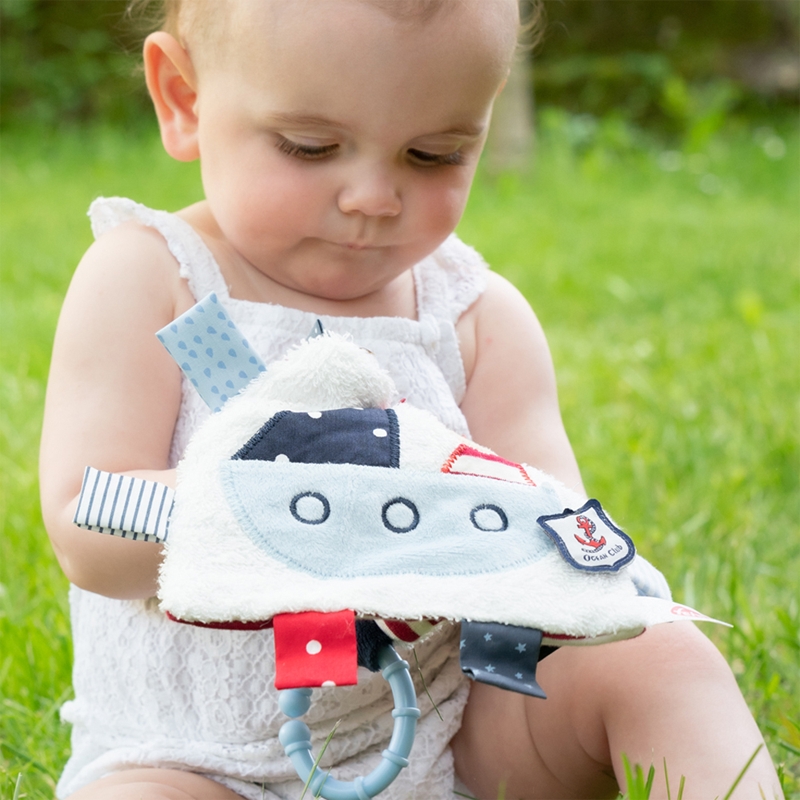 BABY FEHN Crinkle Toy Classic Stars Boat contrast squeaky toy | notino.ie