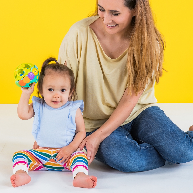 Bright Starts Flexi Ball Activity Spielzeug mit Rassel | notino.at
