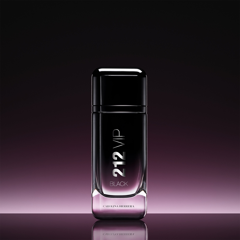 CAROLINA HERRERA 212 VIP Black Eau de Parfum pour homme | notino.be