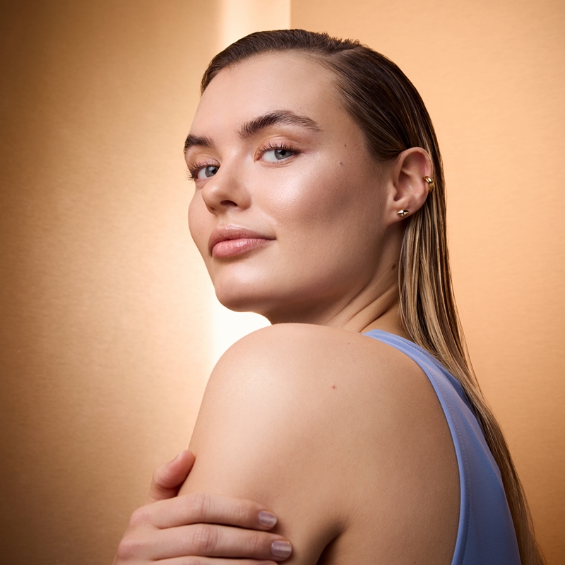 Catrice Wonder Woman professional highlight pressed powder | notino.co.uk