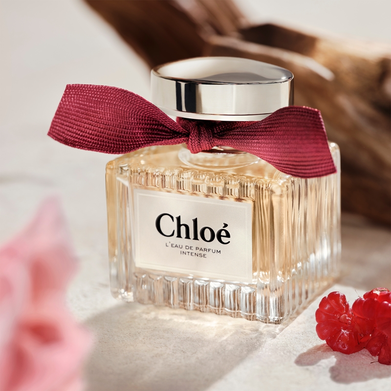 Chloé L'Eau de Parfum Intense perfume refillable for women | notino.co.uk