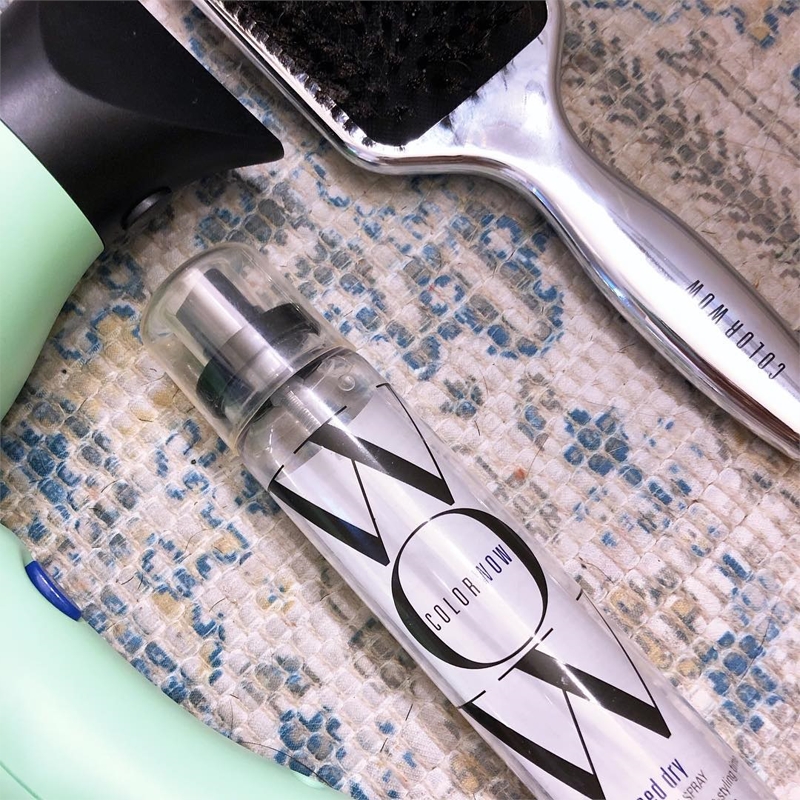 Color WOW Speed Dry Spray for a faster blowdry | notino.ie