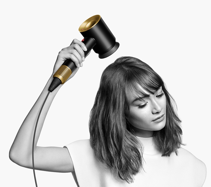 Dyson Supersonic™ HD07 Onyx Black/Gold Haartrockner | notino.at