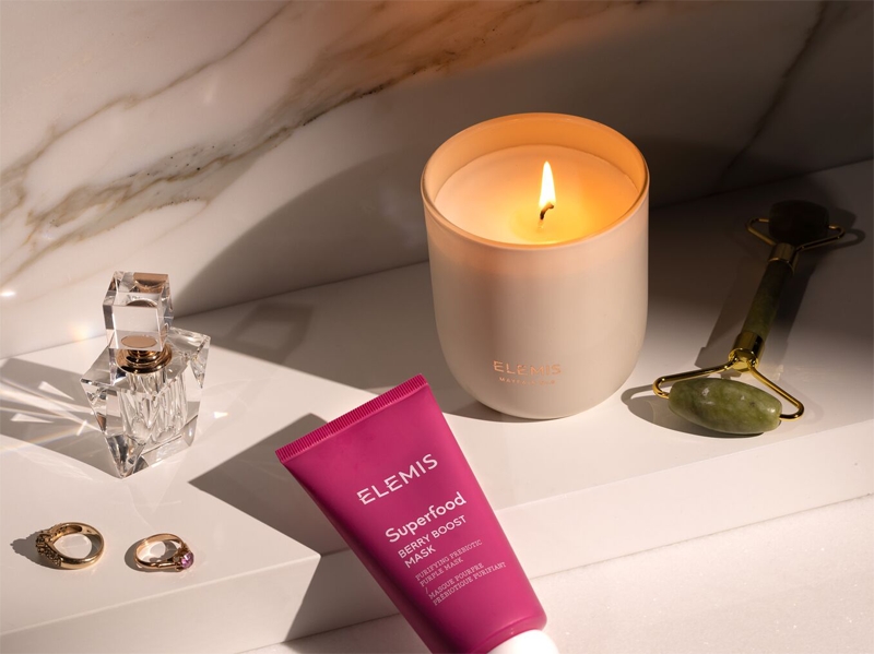 Elemis Superfood Berry Boost Mask deeply nourishing mattifying mask ...