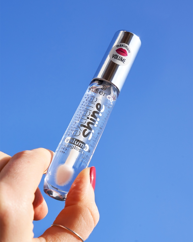 essence Extreme Shine plumping lip gloss | notino.co.uk