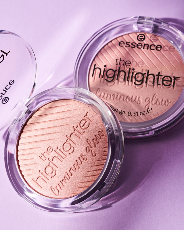 essence The Highlighter illuminating powder | notino.co.uk