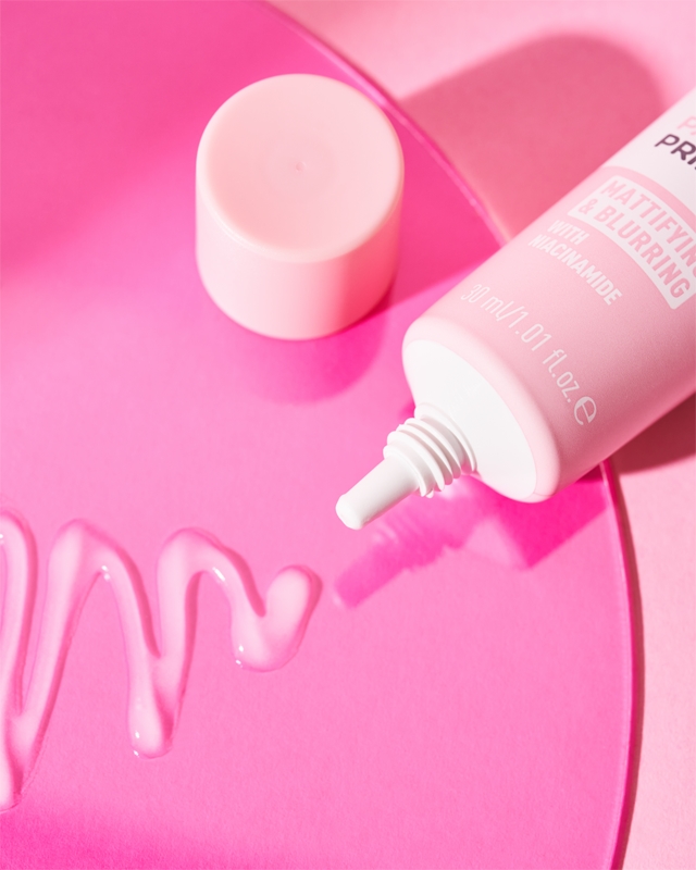 essence PORELESS Partner pore-minimising primer | notino.co.uk