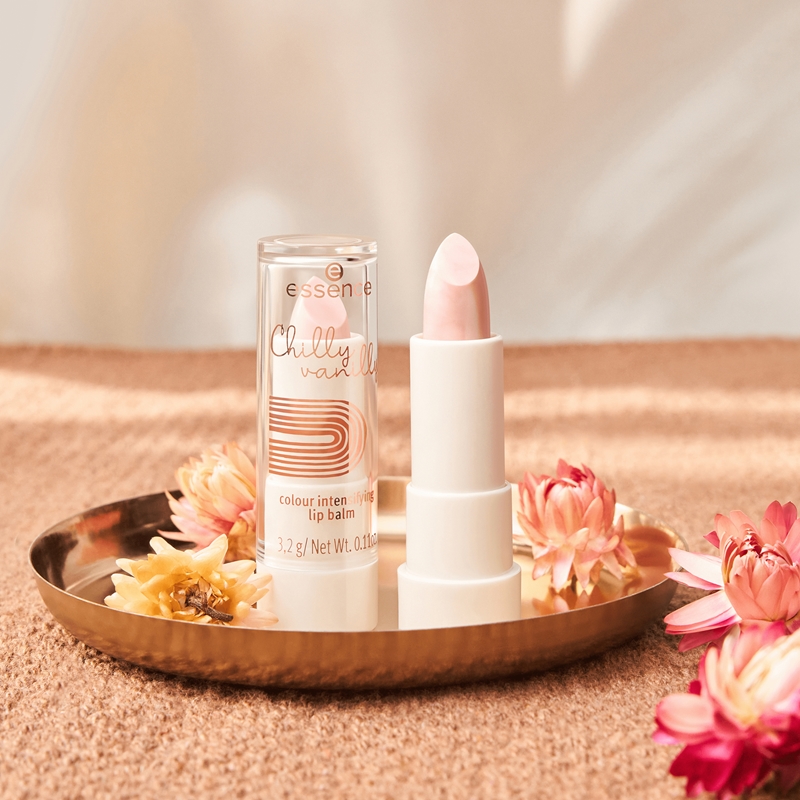 essence Chilly Vanilla intensive lip balm | notino.co.uk