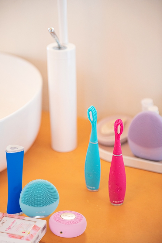 FOREO ISSA™ 3 Mini Heliline elektrihambahari | notino.ee