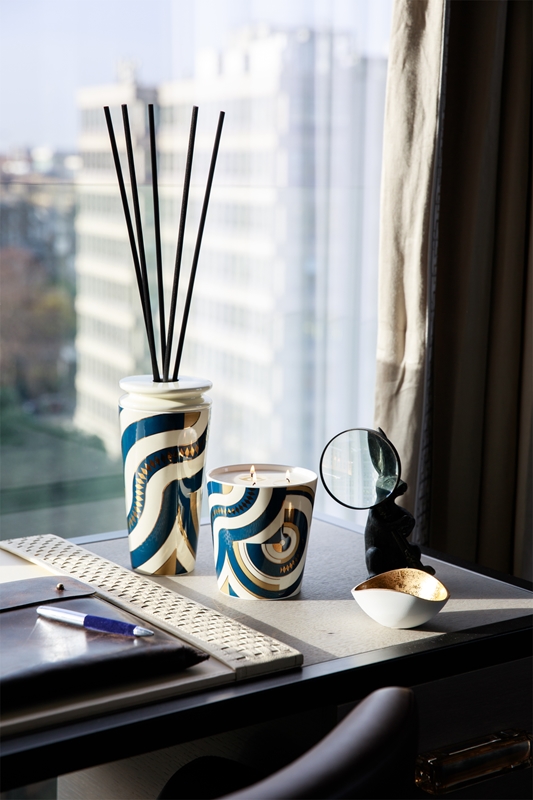 ILUM Luxury Or Égyptien aroma diffuser with filling | notino.ie