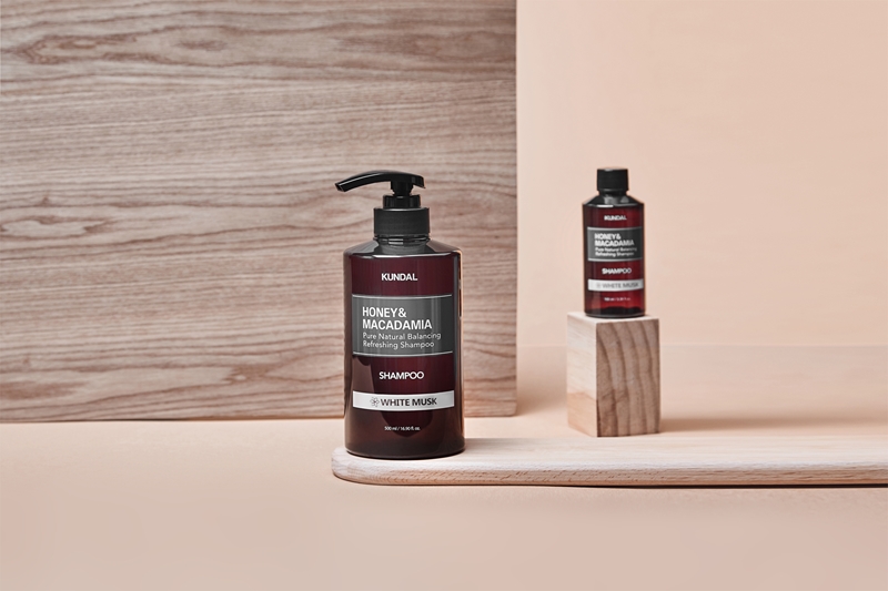 KUNDAL Honey & Macadamia White Musk natural shampoo for dry and damaged ...