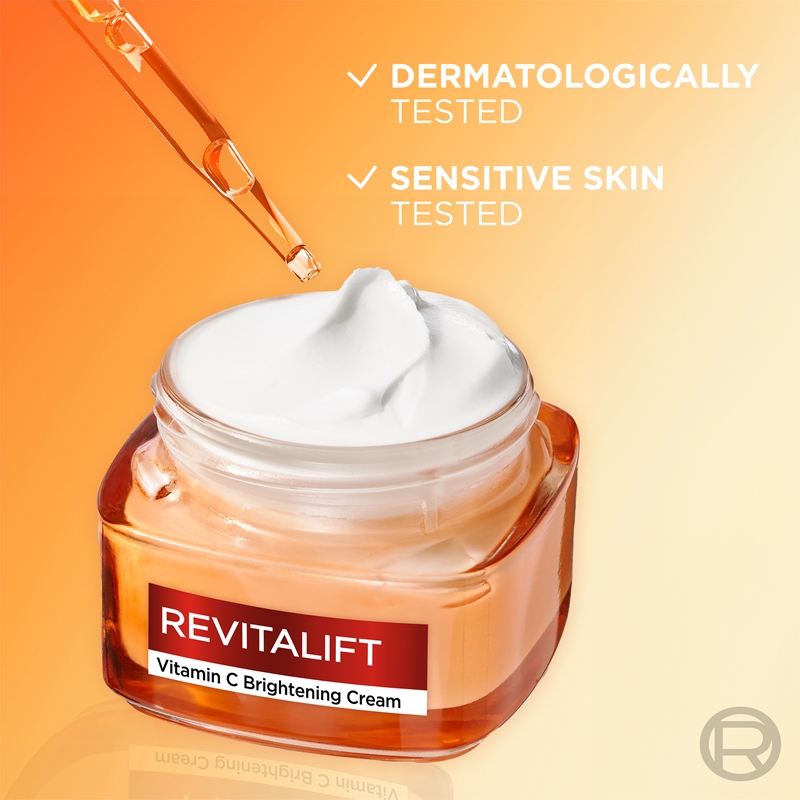 L’Oréal Paris Revitalift Vitamin C revitalising and brightening cream ...