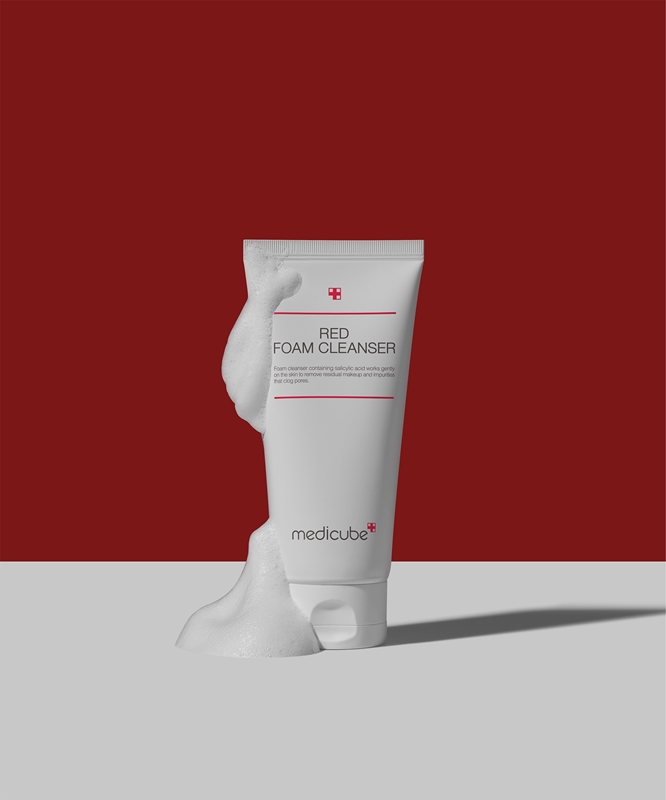 medicube Red Foam Cleanser Deep-Cleansing Mousse with soothing effect ...