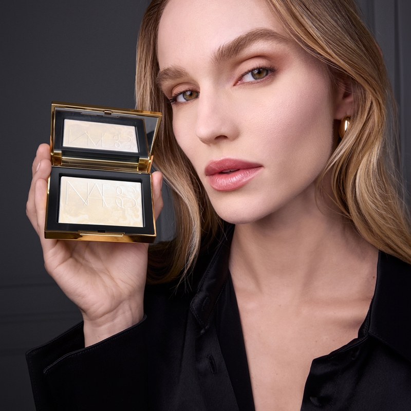 NARS Gold Dust Light Reflecting Setting Powder Highlighter | notino.at