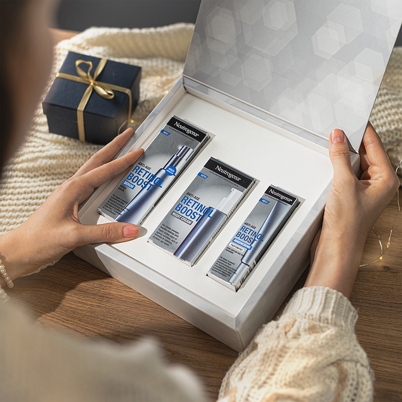 Neutrogena Retinol Boost gift set (for skin rejuvenation) | notino.co.uk