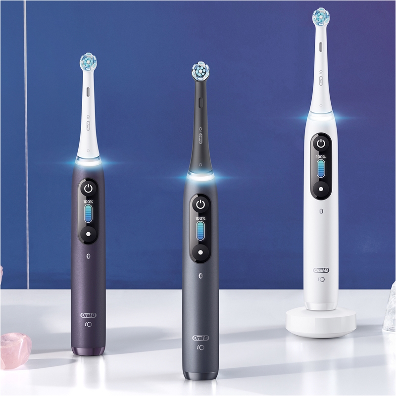 Oral B iO8 electric toothbrush | notino.co.uk