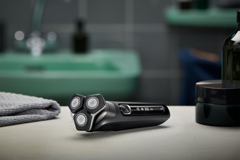 Philips Series 5000 S5887/10 Wet & Dry electric shaver | notino.co.uk