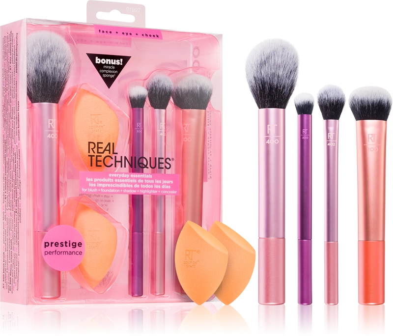 Real Techniques Everyday Essentials Brush Set for the perfect look ...