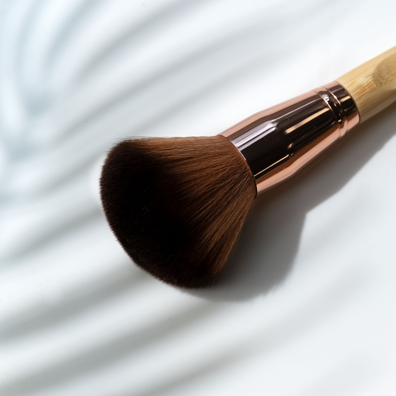 So Eco Bronzer Brush Päikesepuudri pintsel allergiaohutute harjastega ...