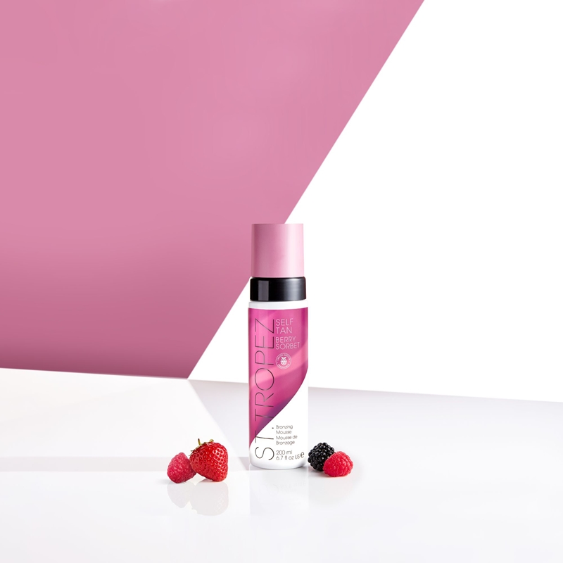 St.Tropez Self Tan Mousse Berry Sorbet Self-Tanning Mousse | notino.ie