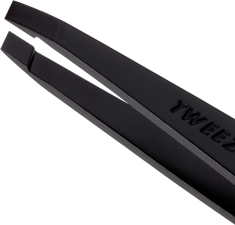 Tweezerman Slant Tweezer Black Matte | Brza dostava | notino.hr