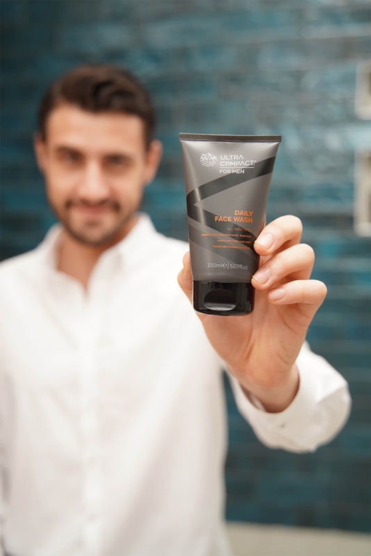 Ultra Compact For Men Daily Face Wash Washing Foam for the face | notino.ie