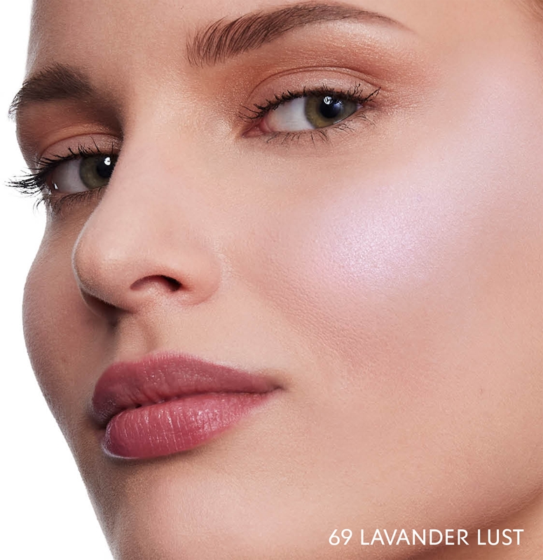 Yves Saint Laurent Make Me Blush Bold Blurring blusher | notino.co.uk