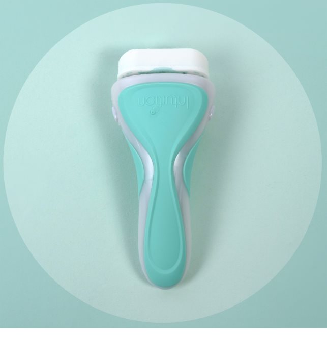 Wilkinson Sword Intuition Sensitive Care rasoio | notino.it