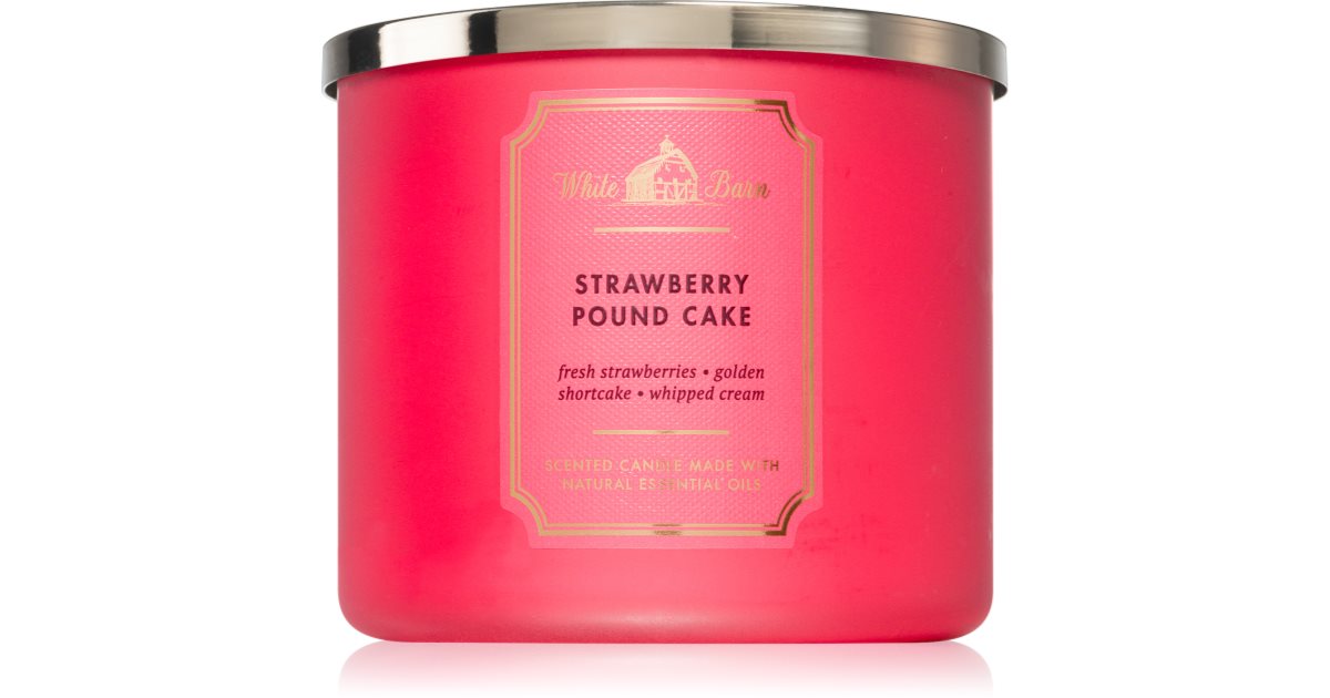 Bath & Body Works Strawberry Pound Cake scented candle | notino.ie
