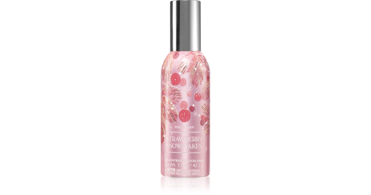 Bath & Body Works Strawberry Snowflakes room spray | notino.co.uk