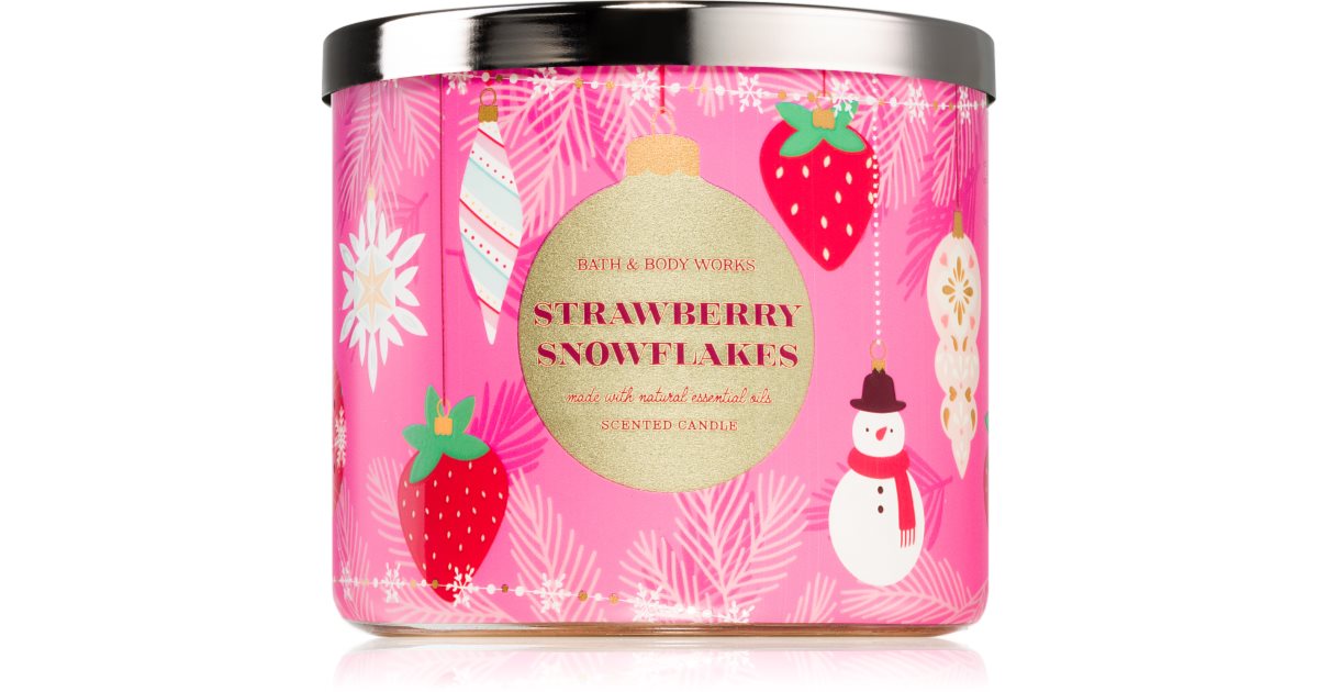 Bath & Body Works Strawberry Snowflakes scented candle | notino.co.uk