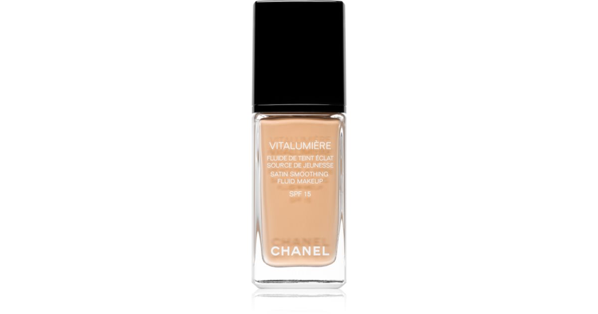 Chanel Vitalumière Radiant Moisture Rich Fluid Foundation | notino.gr