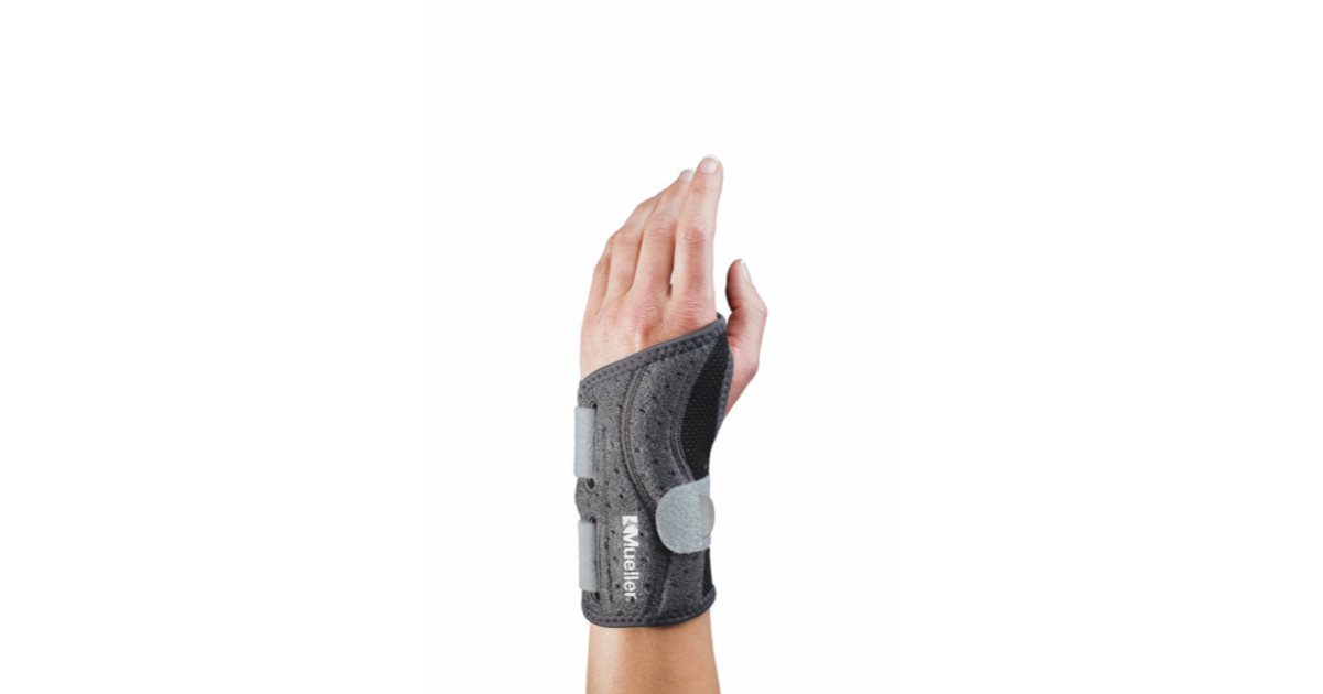 Mueller Adjust-to-FitnWrist Brace Left ortose til håndled | notino.dk