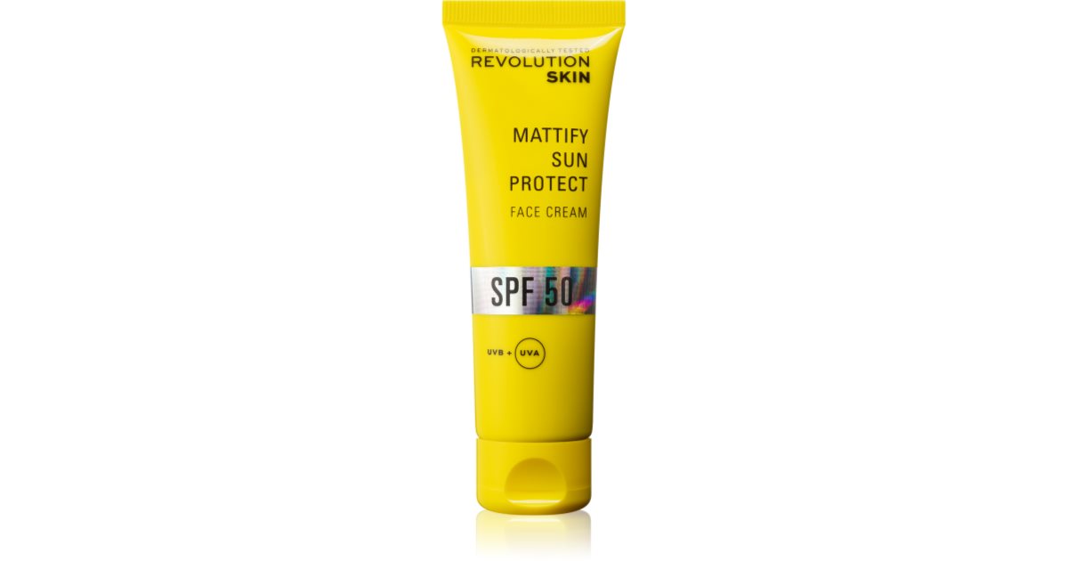 Revolution Skincare Sun Protect Mattify ochronny krem matujący do twarzy SPF 50